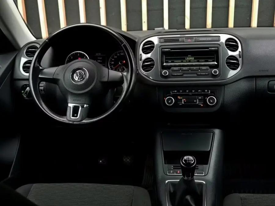 Melns Volkswagen Tiguan 2013 Rīga, ar dzinēja tilpumu 2.00 L un nobraukumu 287 tūkst. km par 8600 €, foto 7 vietnē AUTOMOTO.COM.LV