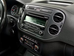Melns Volkswagen Tiguan 2013 Rīga, ar dzinēja tilpumu 2.00 L un nobraukumu 287 tūkst. km par 8600 €, foto 10 vietnē AUTOMOTO.COM.LV