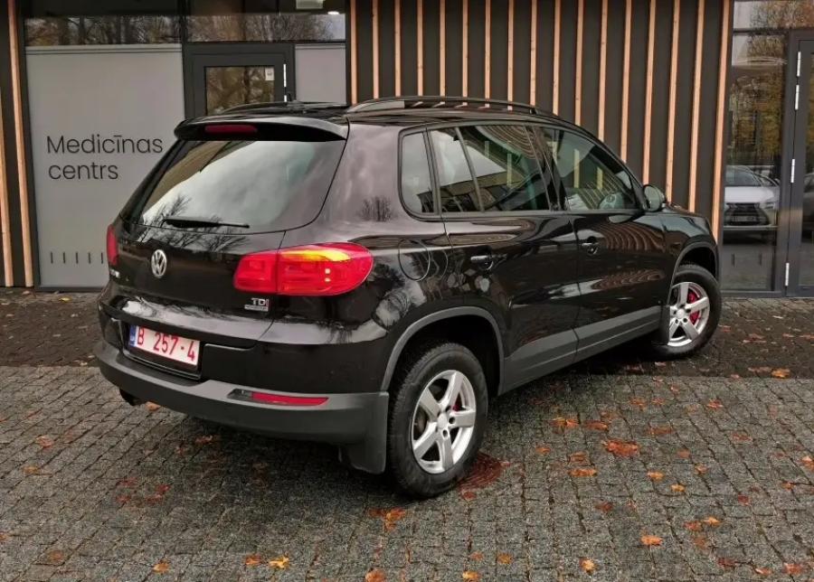 Melns Volkswagen Tiguan 2013 Rīga, ar dzinēja tilpumu 2.00 L un nobraukumu 287 tūkst. km par 8600 €, foto 21 vietnē AUTOMOTO.COM.LV