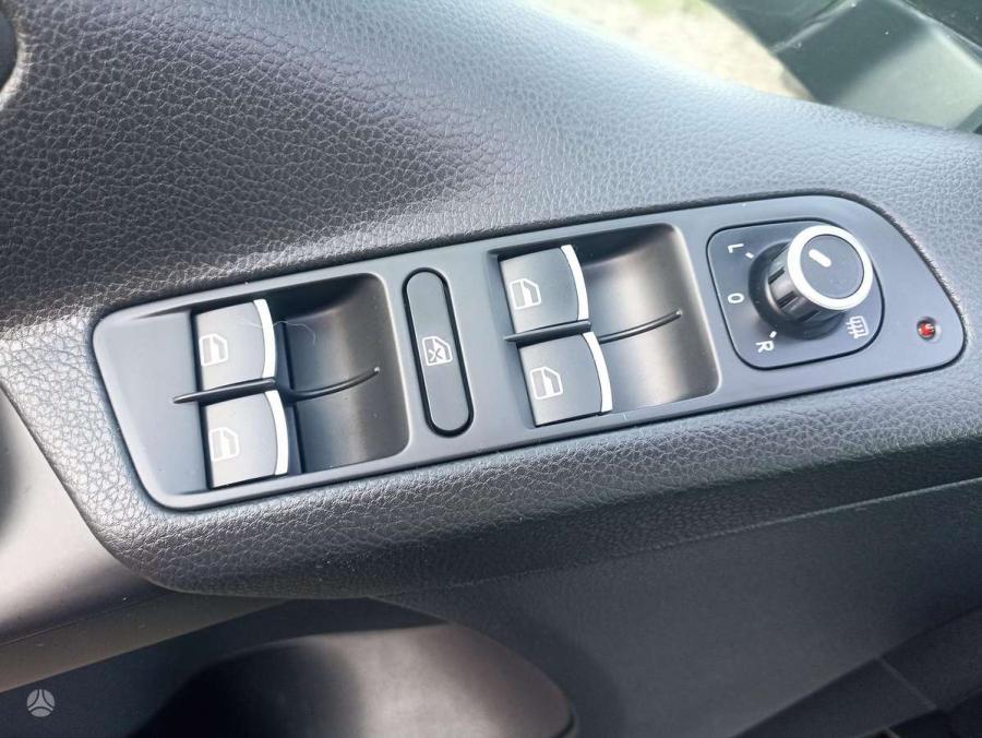 Black Volkswagen Tiguan 2013 in Vilnius, with an engine capacity of 1.97 L and mileage of 206 thousand km for 9300 €, photo 8 on AUTOMOTO.COM.LV