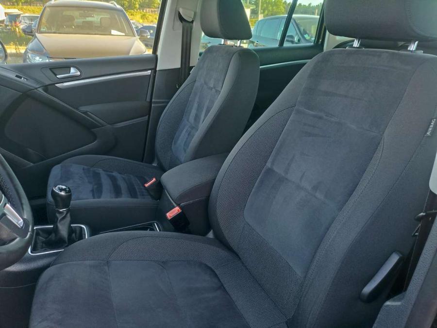 Black Volkswagen Tiguan 2013 in Vilnius, with an engine capacity of 1.97 L and mileage of 206 thousand km for 9300 €, photo 10 on AUTOMOTO.COM.LV