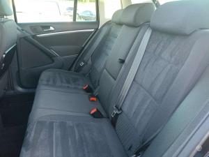 Black Volkswagen Tiguan 2013 in Vilnius, with an engine capacity of 1.97 L and mileage of 206 thousand km for 9300 €, photo 14 on AUTOMOTO.COM.LV