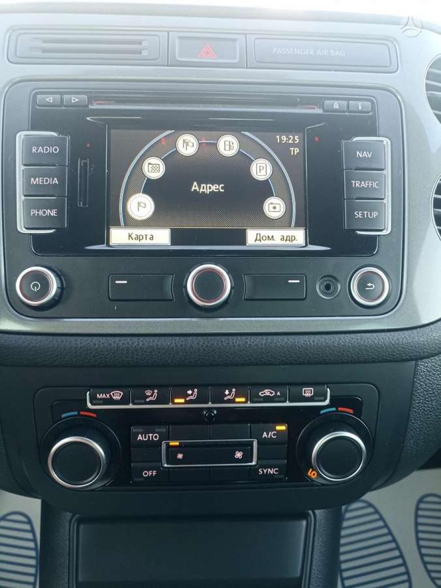Black Volkswagen Tiguan 2013 in Vilnius, with an engine capacity of 1.97 L and mileage of 206 thousand km for 9300 €, photo 17 on AUTOMOTO.COM.LV
