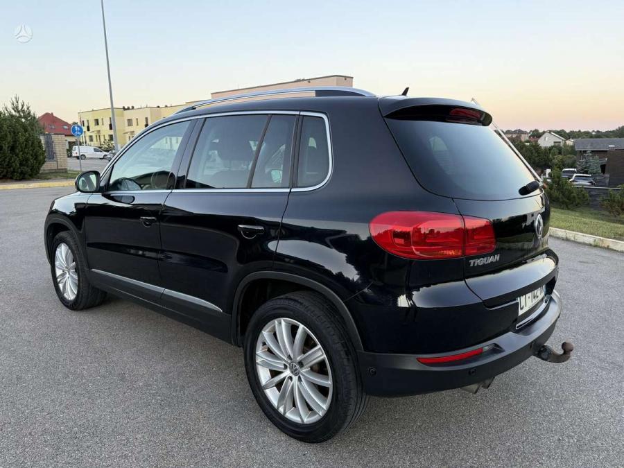 Melns Volkswagen Tiguan 2013 Tauragė, ar dzinēja tilpumu 1.97 L un nobraukumu 193 tūkst. km par 8500 €, foto 6 vietnē AUTOMOTO.COM.LV