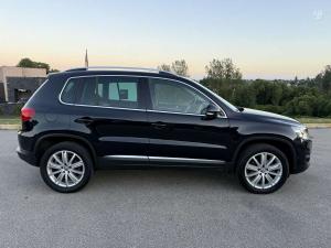 Melns Volkswagen Tiguan 2013 Tauragė, ar dzinēja tilpumu 1.97 L un nobraukumu 193 tūkst. km par 8500 €, foto 11 vietnē AUTOMOTO.COM.LV