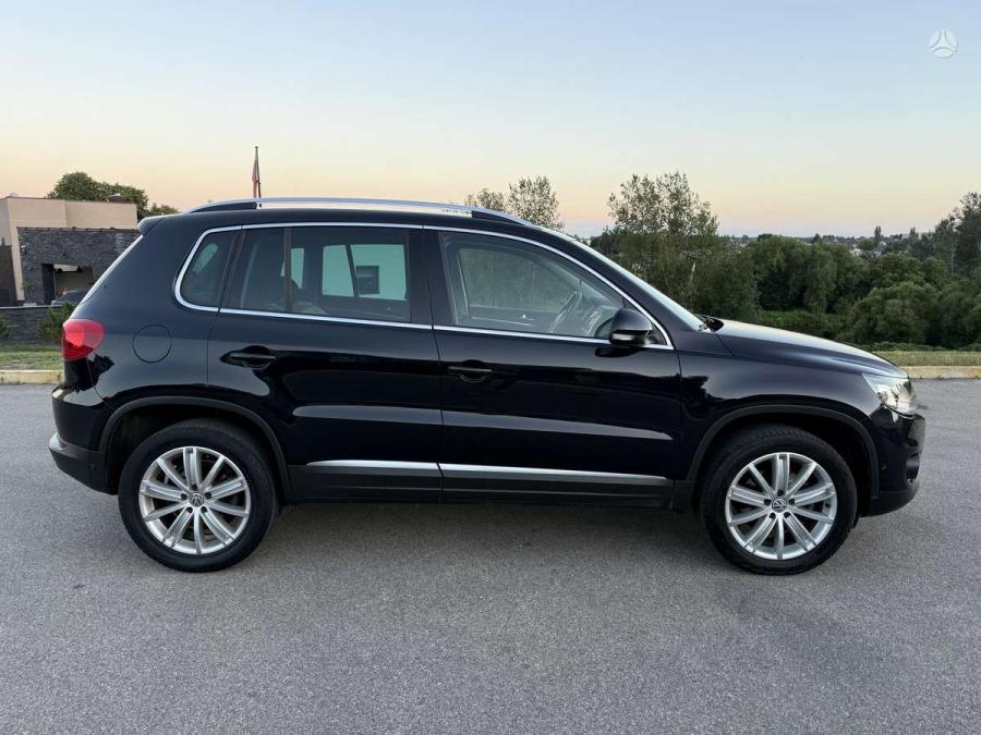 Melns Volkswagen Tiguan 2013 Tauragė, ar dzinēja tilpumu 1.97 L un nobraukumu 193 tūkst. km par 8500 €, foto 11 vietnē AUTOMOTO.COM.LV