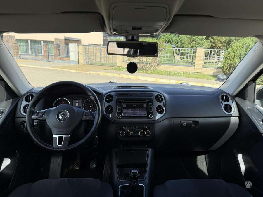 Melns Volkswagen Tiguan 2013 Tauragė, ar dzinēja tilpumu 1.97 L un nobraukumu 193 tūkst. km par 8500 €, foto 18 vietnē AUTOMOTO.COM.LV