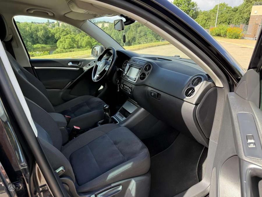 Melns Volkswagen Tiguan 2013 Tauragė, ar dzinēja tilpumu 1.97 L un nobraukumu 193 tūkst. km par 8500 €, foto 19 vietnē AUTOMOTO.COM.LV
