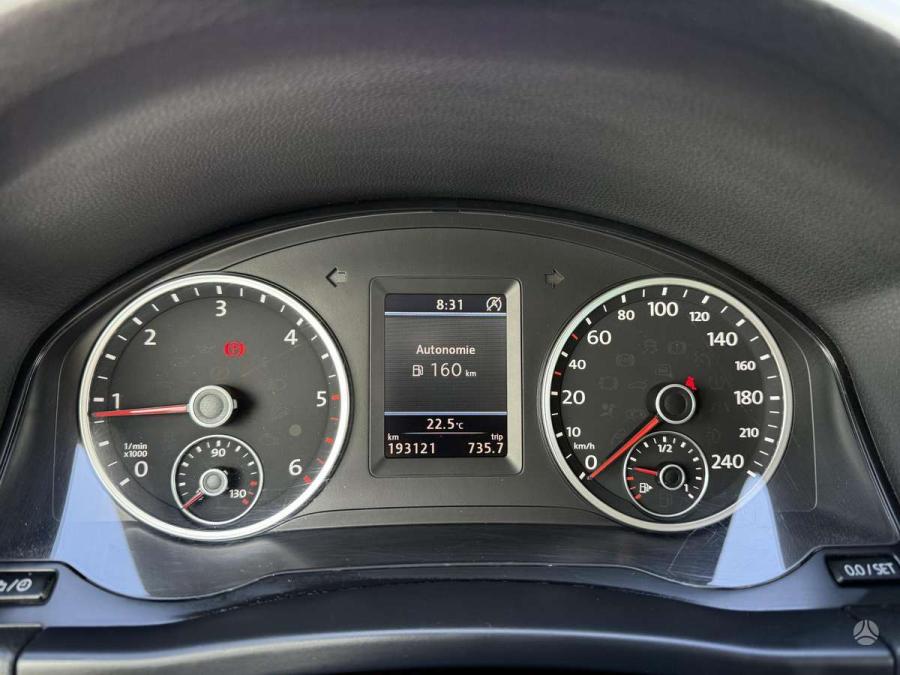 Melns Volkswagen Tiguan 2013 Tauragė, ar dzinēja tilpumu 1.97 L un nobraukumu 193 tūkst. km par 8500 €, foto 21 vietnē AUTOMOTO.COM.LV