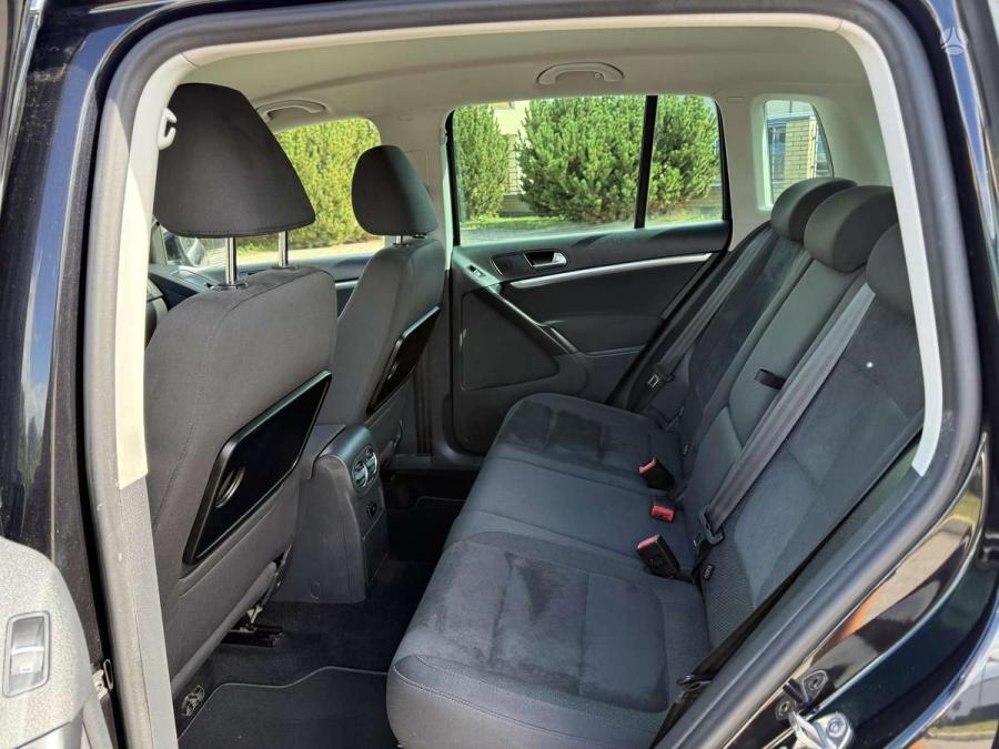 Melns Volkswagen Tiguan 2013 Tauragė, ar dzinēja tilpumu 1.97 L un nobraukumu 193 tūkst. km par 8500 €, foto 23 vietnē AUTOMOTO.COM.LV