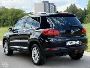 Black Volkswagen Tiguan 2013 in Kaunas, with an engine capacity of 2.00 L and mileage of 267 thousand km for 8000 €, photo 5 on AUTOMOTO.COM.LV