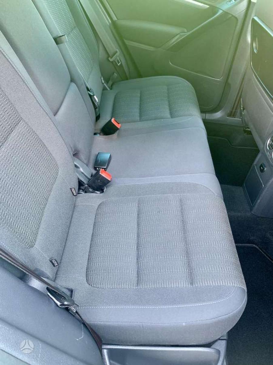 Melns Volkswagen Tiguan 2013 Viļņa, ar dzinēja tilpumu 1.97 L un nobraukumu 268 tūkst. km par 8300 €, foto 13 vietnē AUTOMOTO.COM.LV
