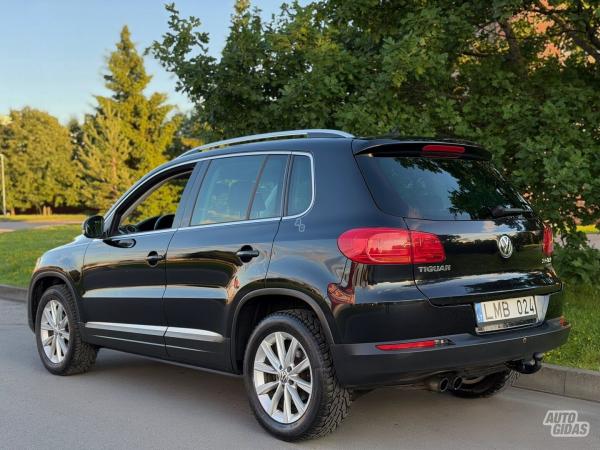 Black Volkswagen Tiguan 2013 in Kaunas, with an engine capacity of 2.00 L and mileage of 273 thousand km for 8000 €, photo 3 on AUTOMOTO.COM.LV