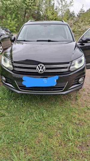 Melns Volkswagen Tiguan 2013 Viļņa, ar dzinēja tilpumu 2.00 L un nobraukumu 304 tūkst. km par 9000 €, foto  vietnē AUTOMOTO.COM.LV