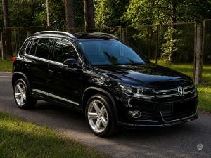 Black Volkswagen Tiguan 2013 in Vilnius, with an engine capacity of 1.97 L and mileage of 271 thousand km for 8700 €, photo  on AUTOMOTO.COM.LV