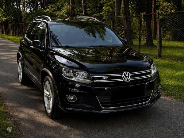 Black Volkswagen Tiguan 2013 in Vilnius, with an engine capacity of 1.97 L and mileage of 271 thousand km for 8700 €, photo 3 on AUTOMOTO.COM.LV
