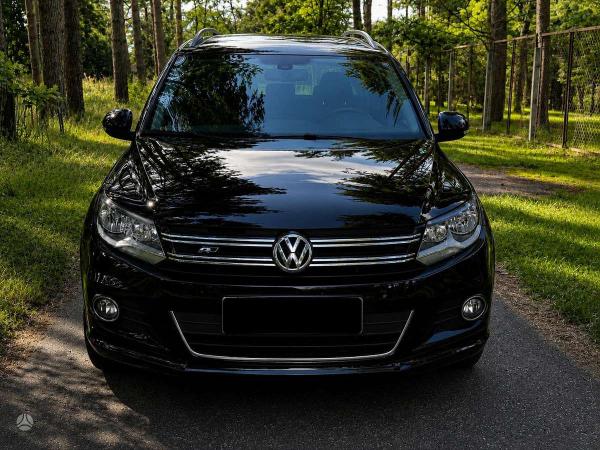 Black Volkswagen Tiguan 2013 in Vilnius, with an engine capacity of 1.97 L and mileage of 271 thousand km for 8700 €, photo 4 on AUTOMOTO.COM.LV
