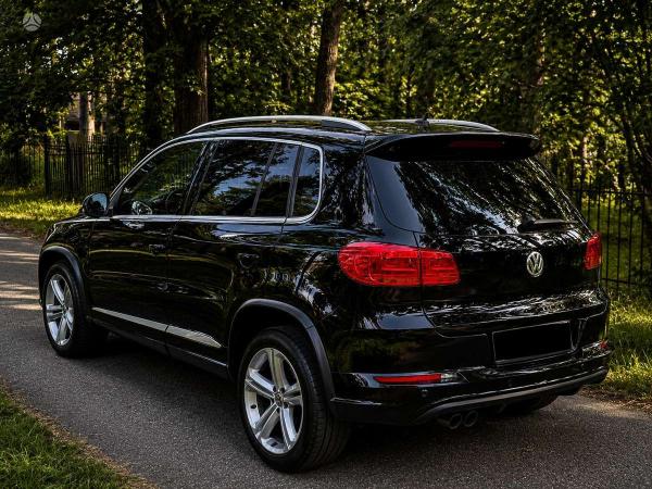 Black Volkswagen Tiguan 2013 in Vilnius, with an engine capacity of 1.97 L and mileage of 271 thousand km for 8700 €, photo 8 on AUTOMOTO.COM.LV