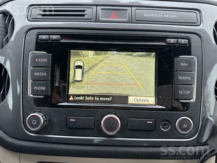 Black Volkswagen Tiguan 2013 in Riga, with an engine capacity of 2.00 L and mileage of 245 thousand km for 10200 €, photo 6 on AUTOMOTO.COM.LV