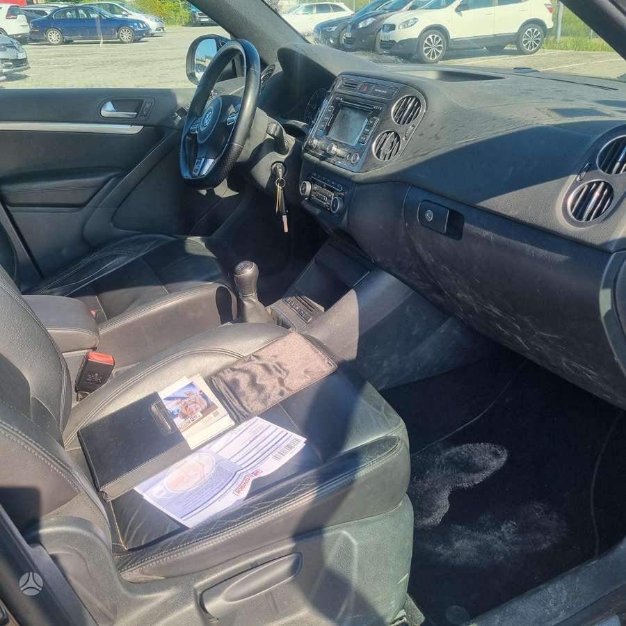 Melns Volkswagen Tiguan 2013 Tauragė, ar dzinēja tilpumu 1.97 L un nobraukumu 198 tūkst. km par 7950 €, foto 10 vietnē AUTOMOTO.COM.LV
