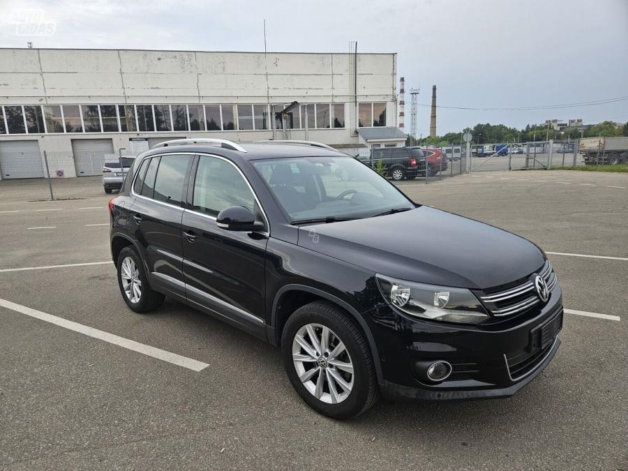 Black Volkswagen Tiguan 2013 in Panevezys, with an engine capacity of 2.00 L and mileage of 283 thousand km for 6800 €, photo 6 on AUTOMOTO.COM.LV