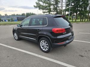 Black Volkswagen Tiguan 2013 in Panevezys, with an engine capacity of 2.00 L and mileage of 283 thousand km for 6800 €, photo 9 on AUTOMOTO.COM.LV