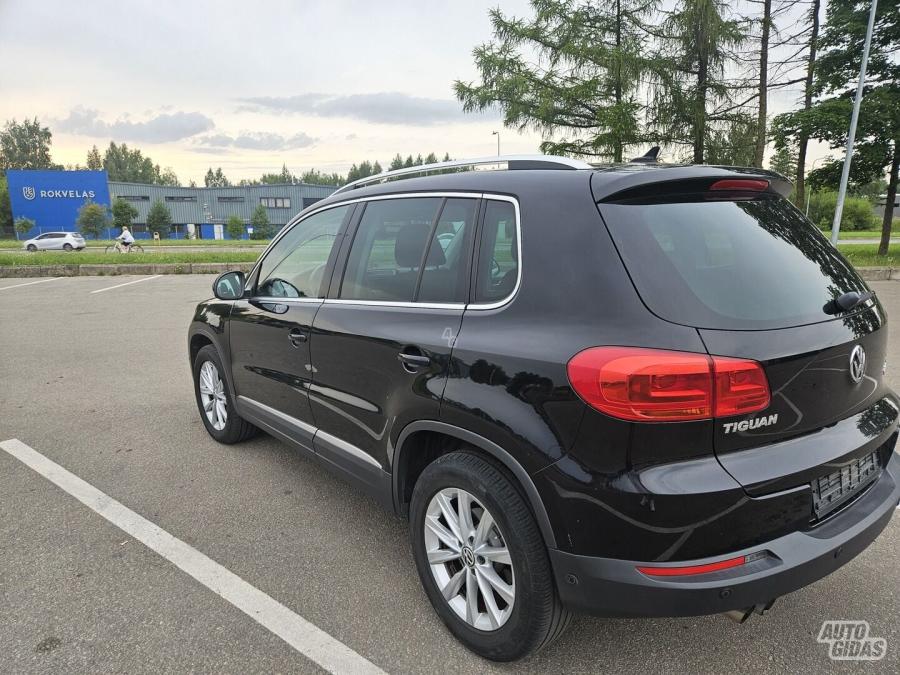 Black Volkswagen Tiguan 2013 in Panevezys, with an engine capacity of 2.00 L and mileage of 283 thousand km for 6800 €, photo 11 on AUTOMOTO.COM.LV