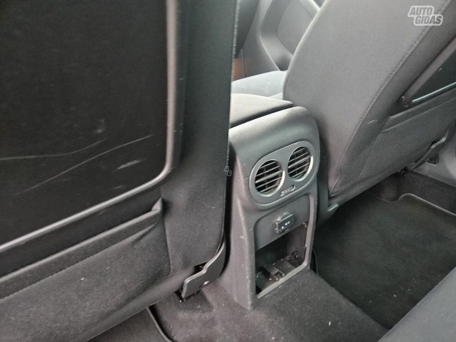 Black Volkswagen Tiguan 2013 in Panevezys, with an engine capacity of 2.00 L and mileage of 283 thousand km for 6800 €, photo 19 on AUTOMOTO.COM.LV
