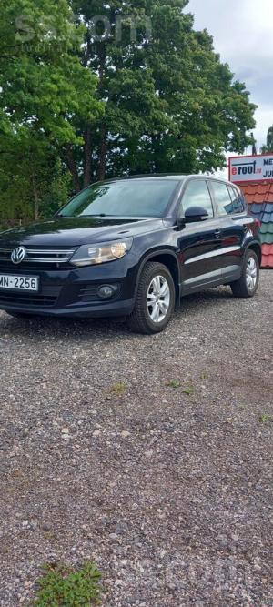 Black Volkswagen Tiguan 2013 in Cesis, with an engine capacity of 2.00 L and mileage of 246 thousand km for 7850 €, photo  on AUTOMOTO.COM.LV