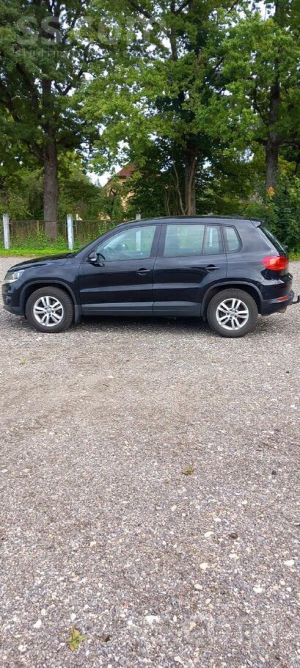 Melns Volkswagen Tiguan 2013 Cēsis, ar dzinēja tilpumu 2.00 L un nobraukumu 246 tūkst. km par 7850 €, foto 4 vietnē AUTOMOTO.COM.LV