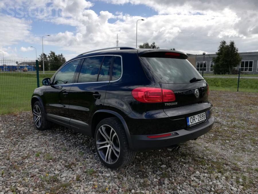 Melns Volkswagen Tiguan 2013 Saldus, ar dzinēja tilpumu 2.00 L un nobraukumu 208 tūkst. km par 8990 €, foto 5 vietnē AUTOMOTO.COM.LV