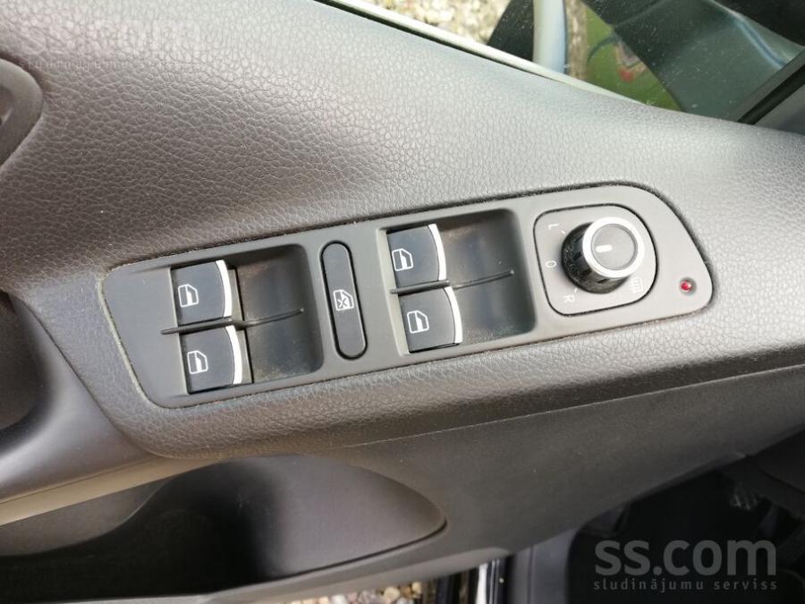 Melns Volkswagen Tiguan 2013 Saldus, ar dzinēja tilpumu 2.00 L un nobraukumu 208 tūkst. km par 8990 €, foto 11 vietnē AUTOMOTO.COM.LV