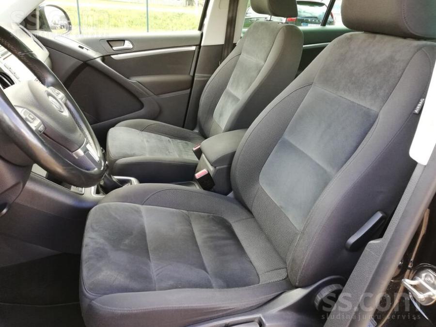 Melns Volkswagen Tiguan 2013 Saldus, ar dzinēja tilpumu 2.00 L un nobraukumu 208 tūkst. km par 8990 €, foto 12 vietnē AUTOMOTO.COM.LV
