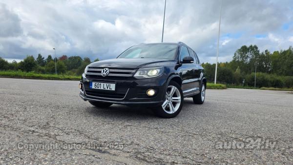 Volkswagen Tiguan 2013 in Valga on AUTOMOTO.COM.LV Black Volkswagen Tiguan 2013 in Valga, with an engine capacity of 2.00 L and mileage of 211 thousand km for 9990 €, photo 3 on AUTOMOTO.COM.LV
