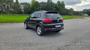 Melns Volkswagen Tiguan 2013 Valga, ar dzinēja tilpumu 2.00 L un nobraukumu 211 tūkst. km par 9990 €, foto 7 vietnē AUTOMOTO.COM.LV