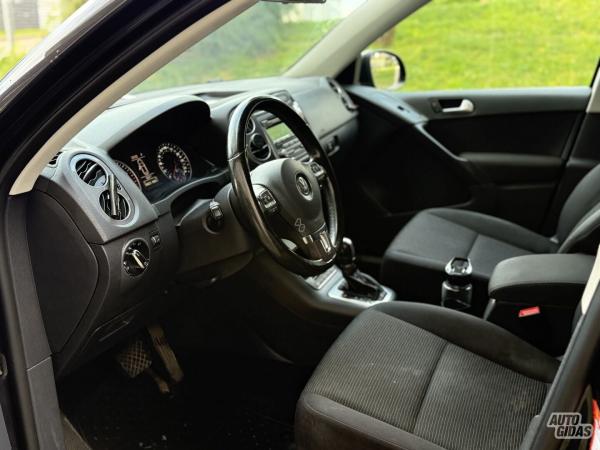 Черный Фольксваген Тигуан 2013 в Вильнюс, объемом двигателя 2.00 л и пробегом 238 тыс. км за 5300 €, фото 9 на AUTOMOTO.COM.LV