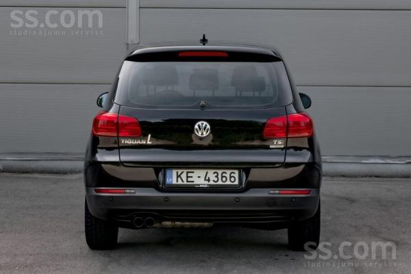 Black Volkswagen Tiguan 2014 in Riga, with an engine capacity of 1.40 L and mileage of 0 thousand km for 8653 €, photo 5 on AUTOMOTO.COM.LV
