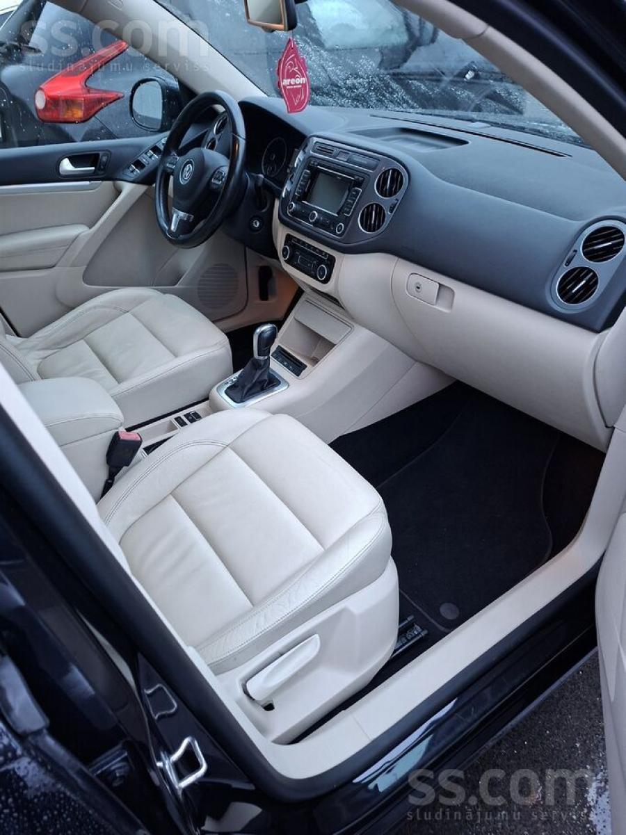 Melns Volkswagen Tiguan 2014 Jēkabpils, ar dzinēja tilpumu 2.00 L un nobraukumu 239 tūkst. km par 12160 €, foto 21 vietnē AUTOMOTO.COM.LV