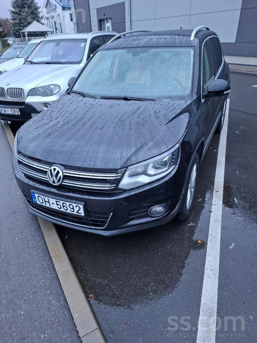 Melns Volkswagen Tiguan 2014 Jēkabpils, ar dzinēja tilpumu 2.00 L un nobraukumu 239 tūkst. km par 12160 €, foto 22 vietnē AUTOMOTO.COM.LV