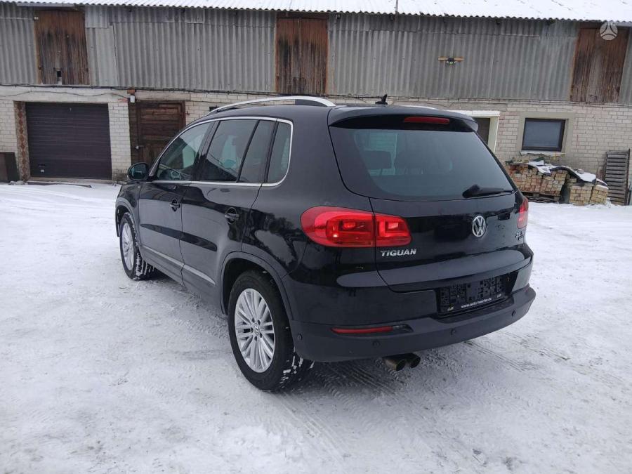 Black Volkswagen Tiguan 2014 in Marijampole, with an engine capacity of 2.00 L and mileage of 160 thousand km for 4850 €, photo 1 on AUTOMOTO.COM.LV