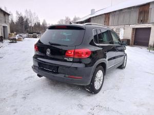 Black Volkswagen Tiguan 2014 in Marijampole, with an engine capacity of 2.00 L and mileage of 160 thousand km for 4850 €, photo 5 on AUTOMOTO.COM.LV