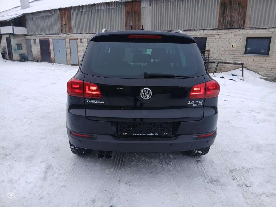 Black Volkswagen Tiguan 2014 in Marijampole, with an engine capacity of 2.00 L and mileage of 160 thousand km for 4850 €, photo 8 on AUTOMOTO.COM.LV