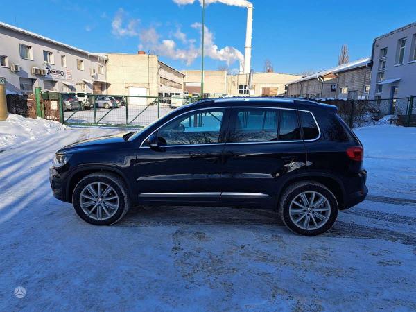 Melns Volkswagen Tiguan 2014 Viļņa, ar dzinēja tilpumu 1.98 L un nobraukumu 149 tūkst. km par 8400 €, foto 2 vietnē AUTOMOTO.COM.LV