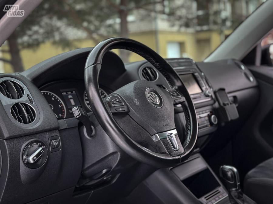 Melns Volkswagen Tiguan 2014 Kauņa, ar dzinēja tilpumu 2.00 L un nobraukumu 339 tūkst. km par 8650 €, foto 32 vietnē AUTOMOTO.COM.LV