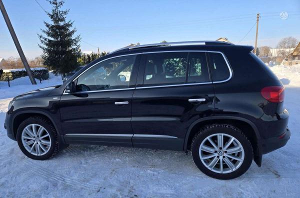 Melns Volkswagen Tiguan 2014 Kelmė, ar dzinēja tilpumu 1.97 L un nobraukumu 187 tūkst. km par 9970 €, foto 4 vietnē AUTOMOTO.COM.LV