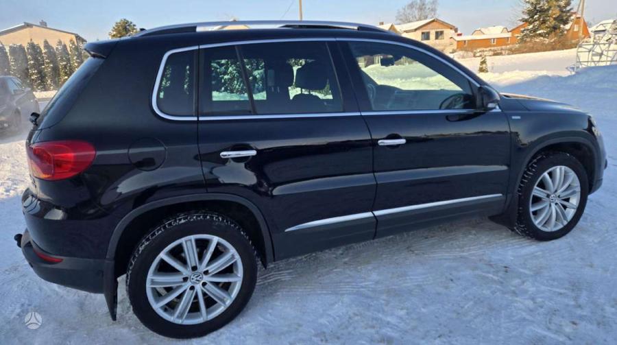 Melns Volkswagen Tiguan 2014 Kelmė, ar dzinēja tilpumu 1.97 L un nobraukumu 187 tūkst. km par 9970 €, foto 5 vietnē AUTOMOTO.COM.LV