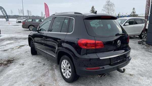Melns Volkswagen Tiguan 2014 Marijampole, ar dzinēja tilpumu 2.00 L un nobraukumu 320 tūkst. km par 9990 €, foto 9 vietnē AUTOMOTO.COM.LV