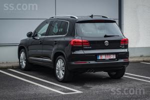 Black Volkswagen Tiguan 2014 in Riga, with an engine capacity of 2.00 L and mileage of 185 thousand km for 11750 €, photo 7 on AUTOMOTO.COM.LV