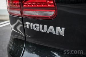 Black Volkswagen Tiguan 2014 in Riga, with an engine capacity of 2.00 L and mileage of 185 thousand km for 11750 €, photo 8 on AUTOMOTO.COM.LV