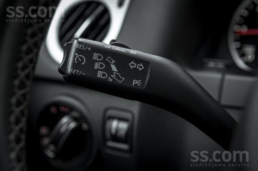 Black Volkswagen Tiguan 2014 in Riga, with an engine capacity of 2.00 L and mileage of 185 thousand km for 11750 €, photo 18 on AUTOMOTO.COM.LV